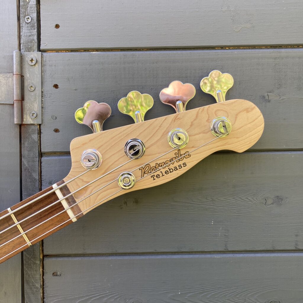 Retrovibe T34 Tele Bass 34″ scale Active Stinger Pre-amp – Retrovibe